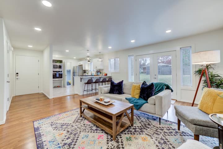 Mid-term Stays! Movie Room, W/d And Fenced Yard - Tulsa, OK