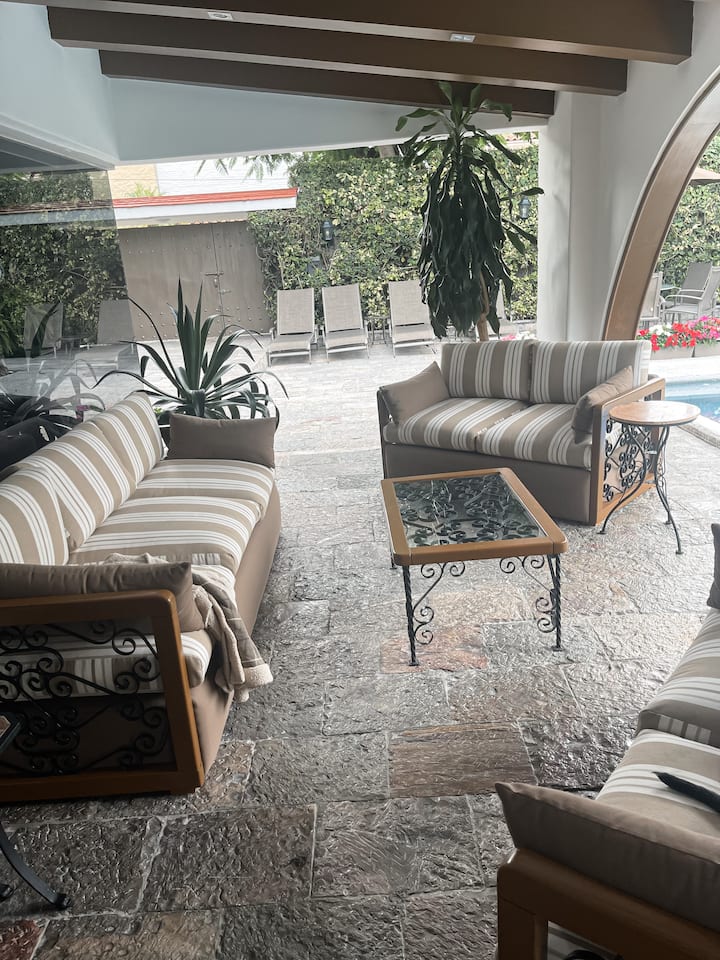 Casa En Privada Con Jardín, Alberca Y Pet Friendly - Cuernavaca