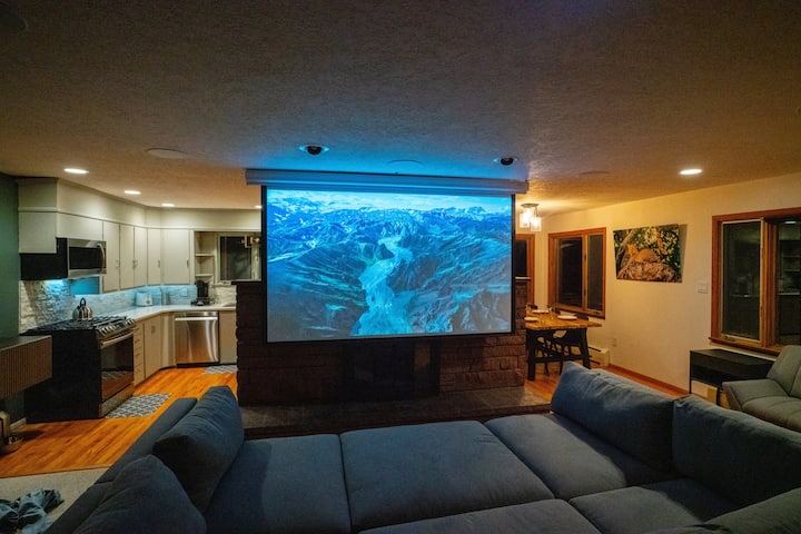 Secluded Smart Home With Hot Tub/ 4k Movie Theater - Buena Vista, CO