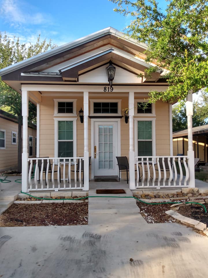 The Right Place At 819 W Wright Pharr, Tx. - Pharr, TX