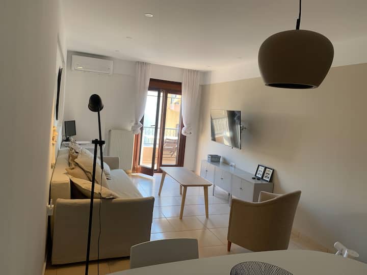 Lovely 1-bedroom Apartment In Heraklion - Heraklion