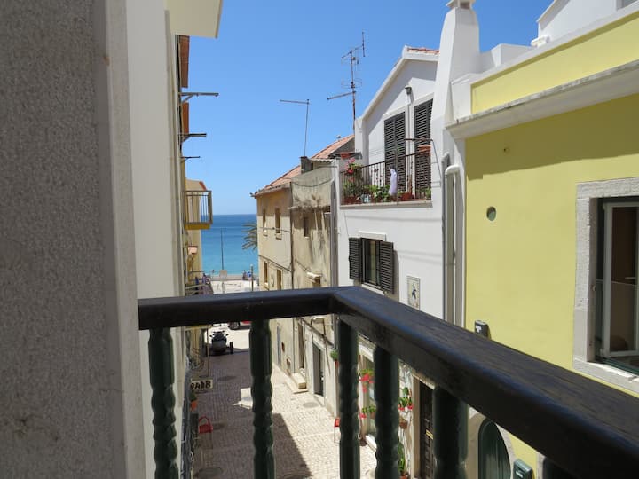 Bela's House Sesimbra - Apartamento A 50m Da Praia - Sesimbra