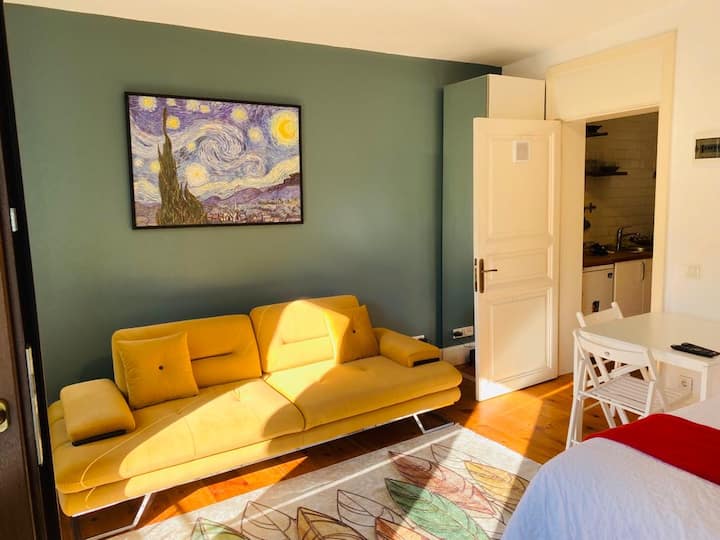 ★Bright, Spacious Flat ★In Front Of  Galata Tower - Estambul