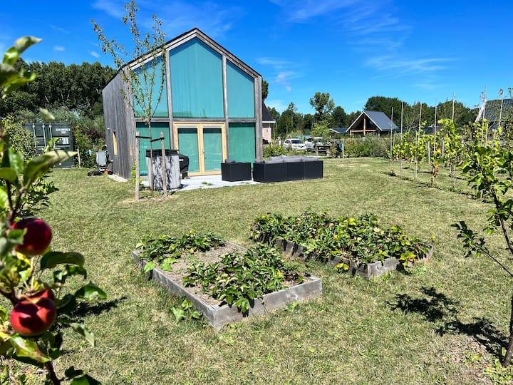 Gezellige Woning Met Parkeerplaats En Tuin - Huizen