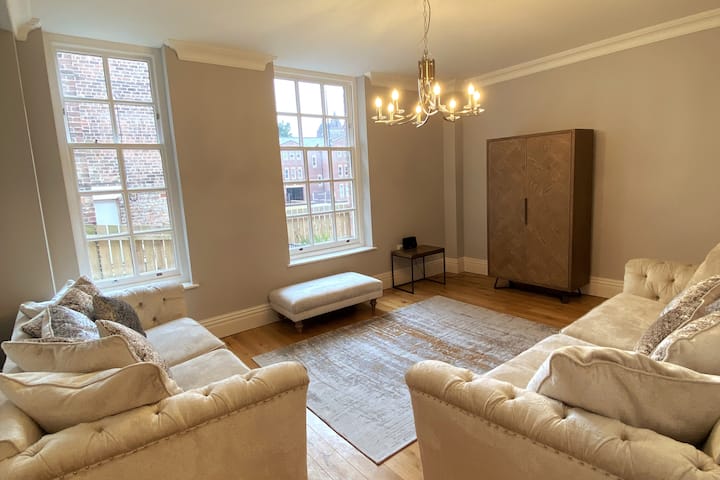Pure Luxury, Elegant 4 Story Georgian Townhouse - Liverpool