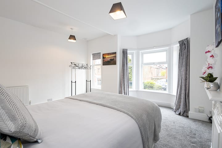 Cheadle Village House - Knutsford