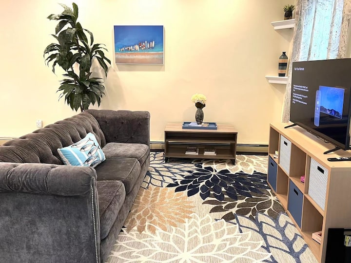 Harvard Square Amazing 6 Bed Room House W Parking - Newton, MA