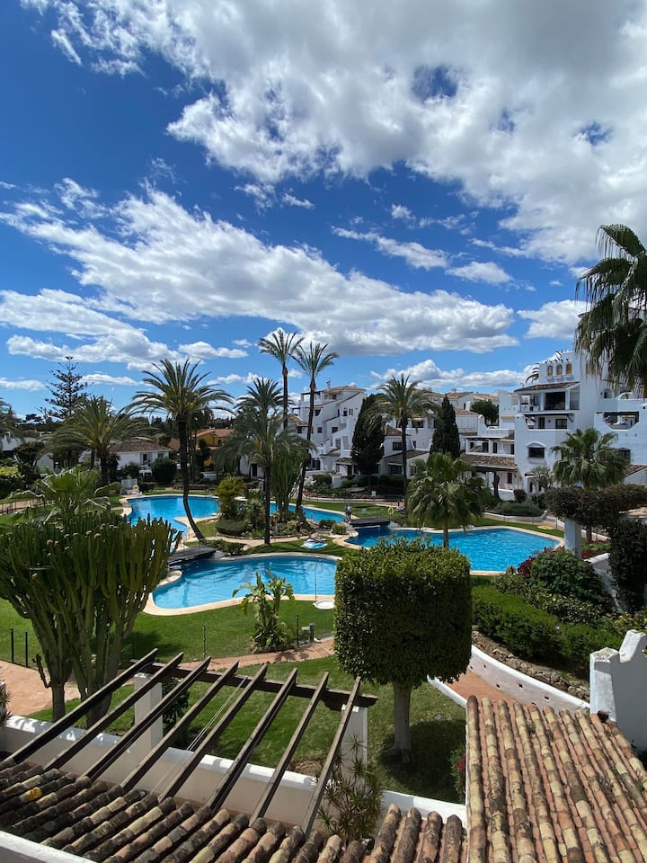 Topbeliggende lejl i Marbella / Nueva Andalucia - Appartements en ...