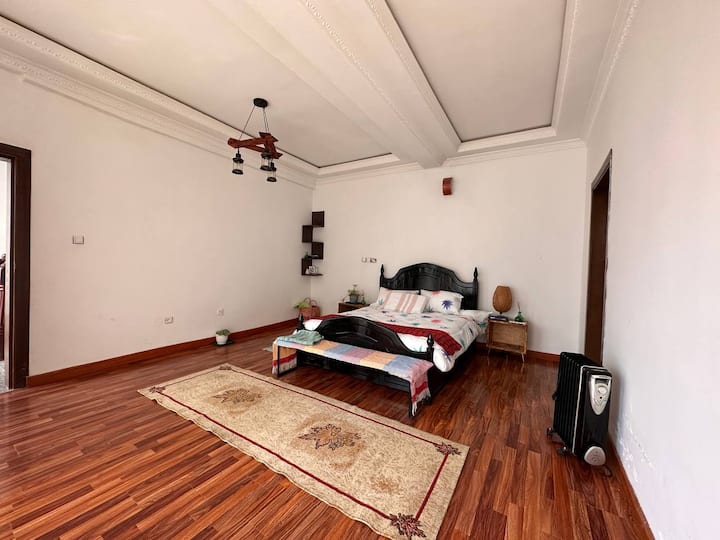 Room With A Pvt Jacuzzi Walkin Closet - Addis Ababa