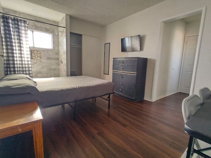 Private Entrance Bedroom W/ Bath -  Sofi Stadium - Torrance, CA