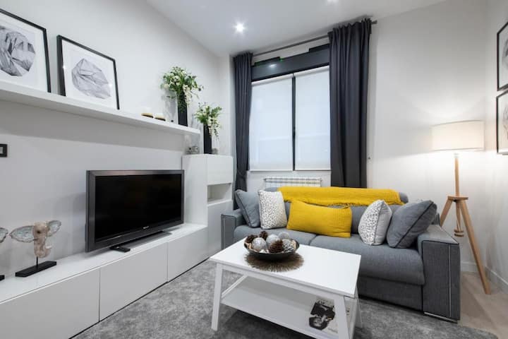 Glory Suite With Ac. License Ess02463 - Pasaia