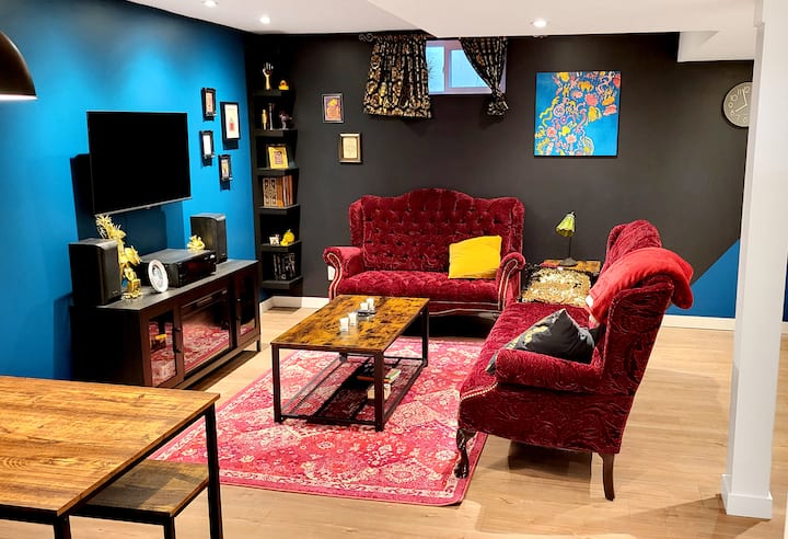 Entire Basement | Private Entry | Easy Banff Drive - Calgary