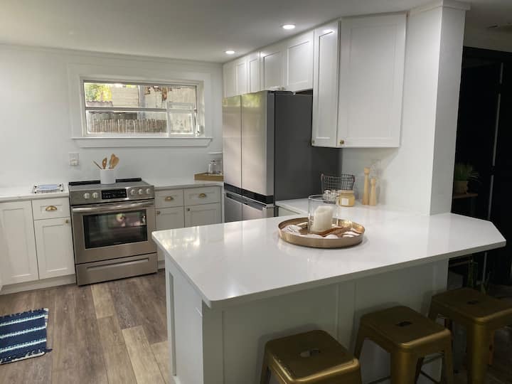 Waterfront Hidden Gem 2 Bdrm-bring Your Boat - Hudson, FL