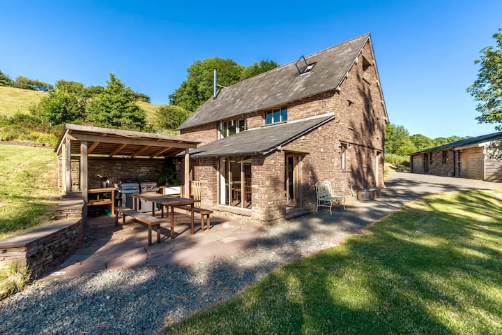 Brecon Beacons gorgeous views - Houses for Rent in Brecon Beacons ...