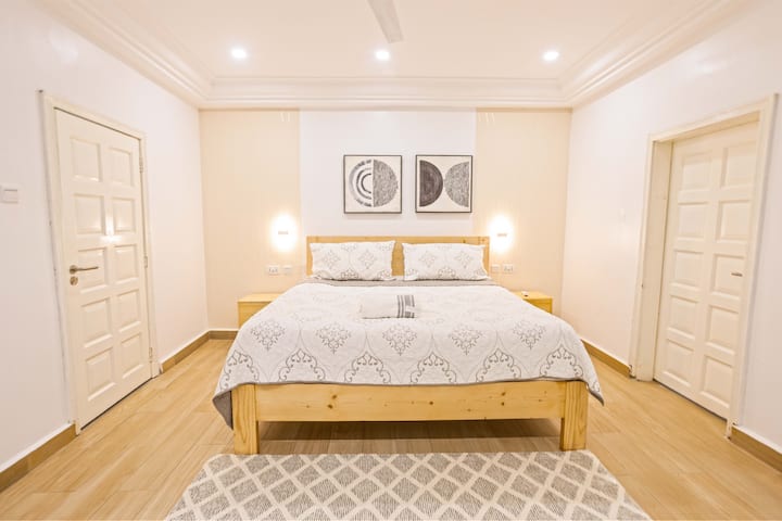 Luxury 1 Bedroom Apartment | Wi-fi | Senegambia - The Gambia