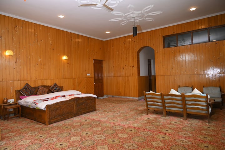 The Country Hills Villa. - Srinagar