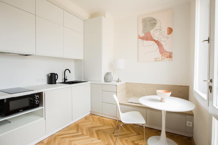 Rooftop / Balcony / Ac / Elevator - Prague