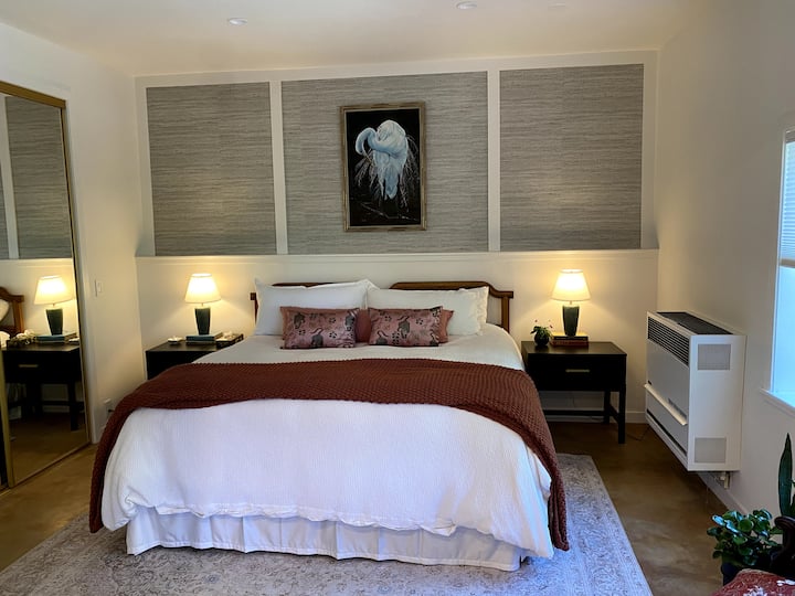 Beautiful & Charming 1-bedroom Guest Cottage - San Francisco, CA