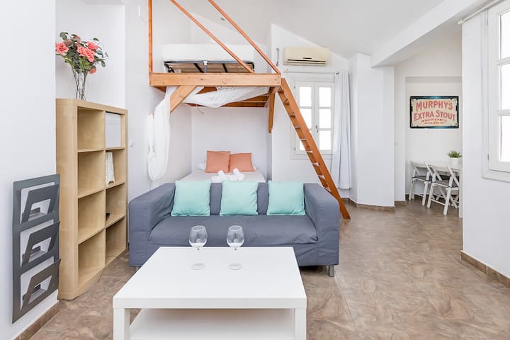 Downtown Loft/prime Location/extremely Peaceful - Málaga