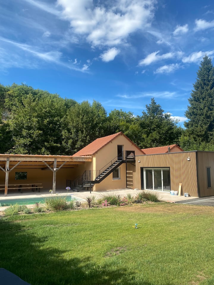 Centre Des Eyzies Villa Piscine Et Jacuzzi - Le Bugue