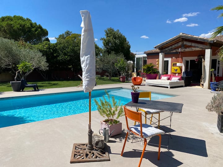 Une Chambre Adorable Sur Les Toits - Nîmes
