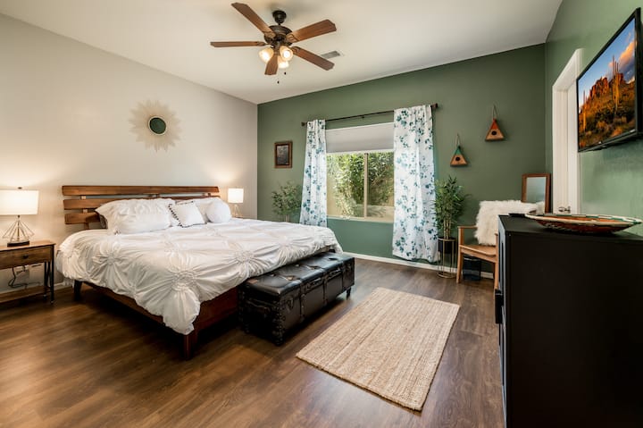 Modern 3 Bedroom House Near Superstition Mountain! - 阿帕奇章克申