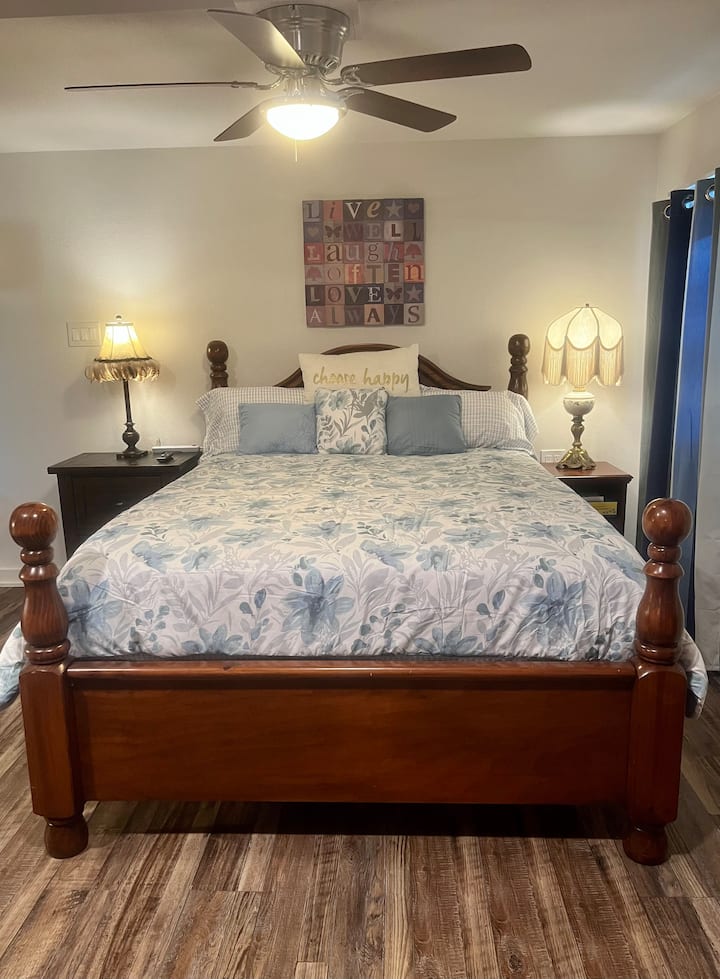 The Nestle Inn Studio Apartment - Central Location - Glen Rose, TX