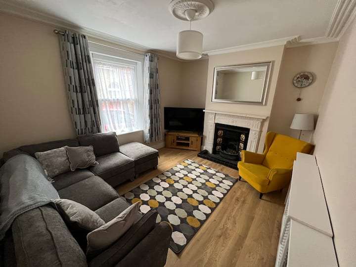 Lovely 3 Bedroom Georgian House, North Dublin City - Dublin