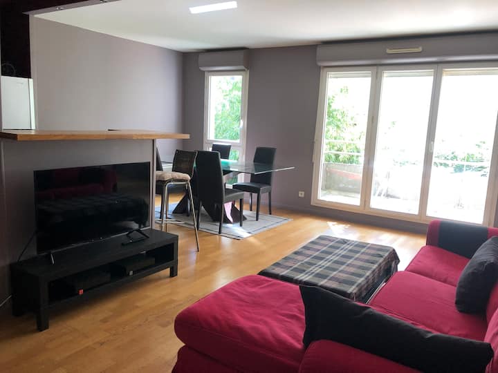 Appartement 90m2 Avec Balcon Et Parking Gratuit - Enghien-les-Bains