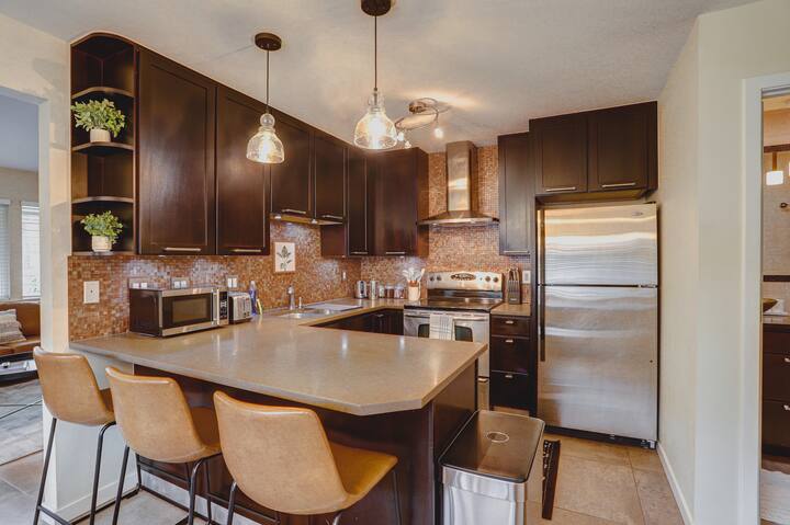 Comfortable Top Floor Apartment With Mountain View - Boulder, CO