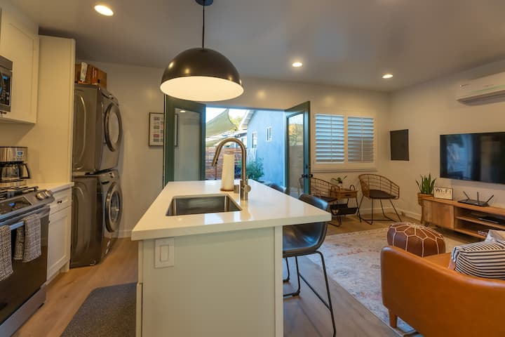 Modern 1 Bdrm In Between La/oc - Orange County, CA