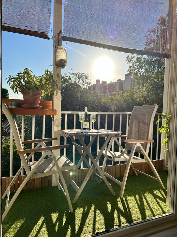 Sunny Apartment At A Great Location - Amszterdam