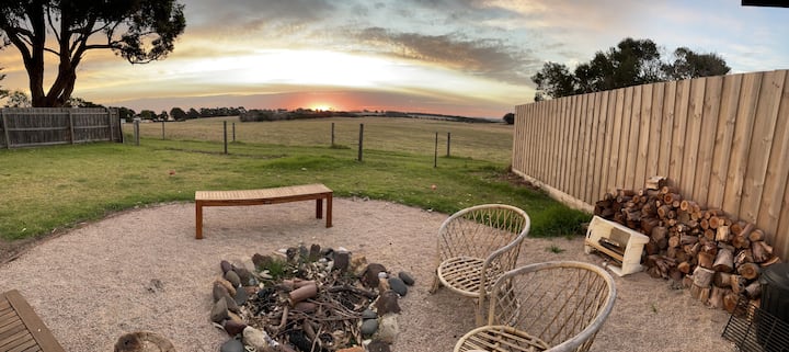 Bright And Peaceful 4 Bedroom Home - Phillip Island