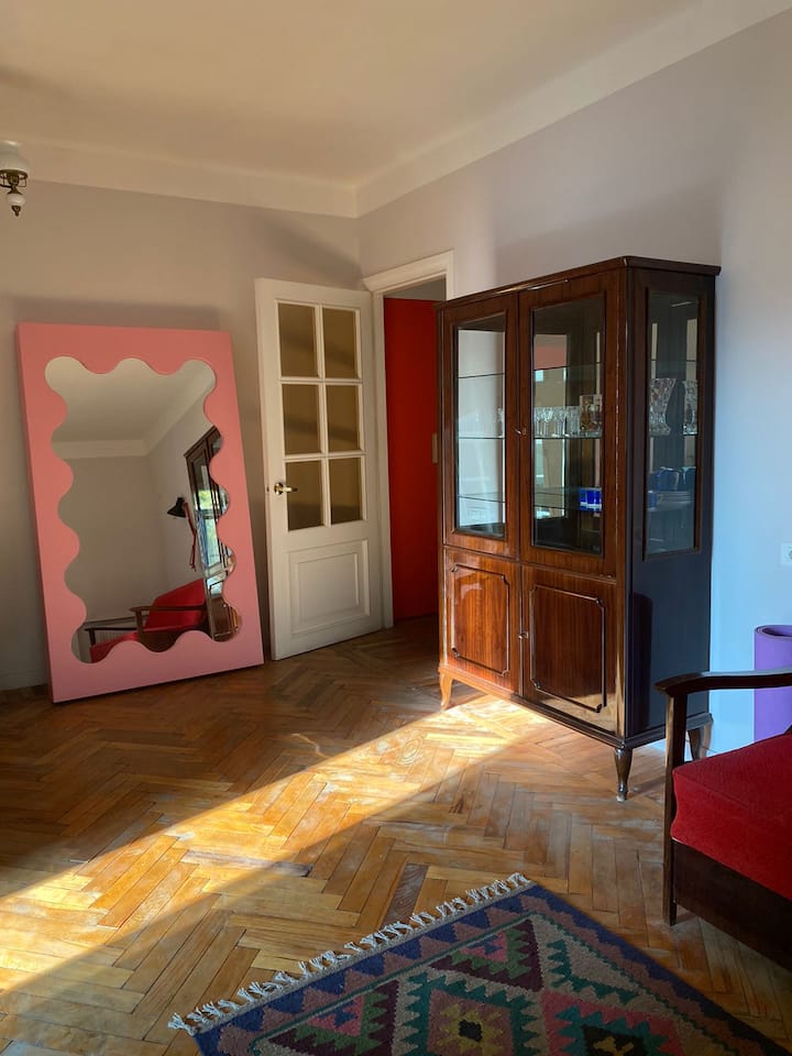 Beautiful Apartment Next To Barekamutyun Metro - Jerevan