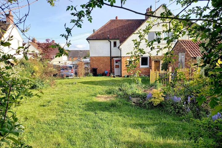 Lovely 3 Bed House & Garden From Only £95/ Night - Bruton