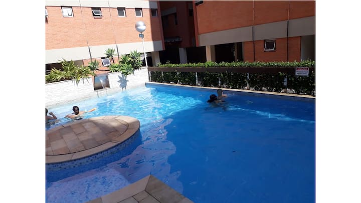 Condomínio Encantador Com Piscina - Guarujá
