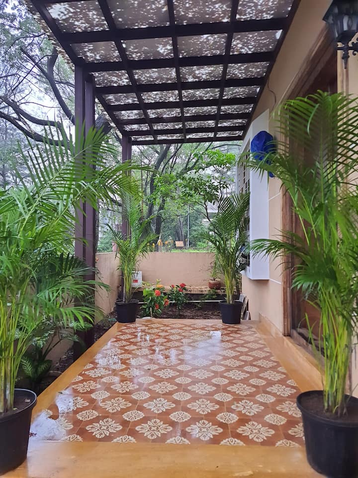 Igatpuri Getaway: Family Bungalow, Dams & Hills - Igatpuri