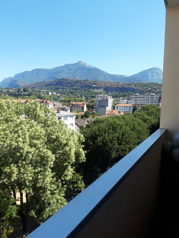 Joli T2 45 M2 Avec Balcon Et Vue Montagne - Chambéry