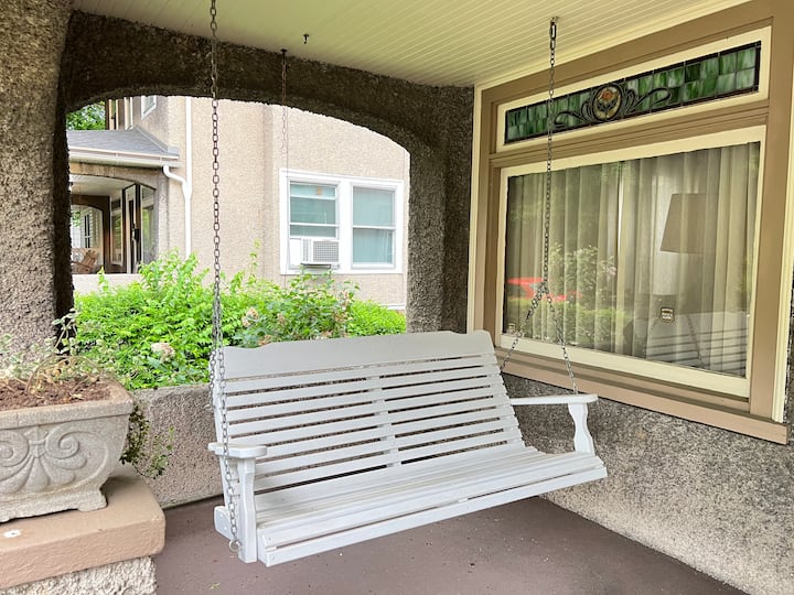 * Beauty, Function, History In 2-br Urban Home - Reading, PA