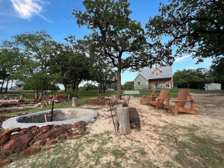 Family Friendly, 2-bedroom Home On 40 Acres - Lake Lorraine, Poolville