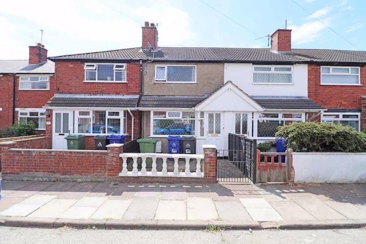 Seaside 2 Bed Townhouse, Near Cleethorpes Station - Cleethorpes