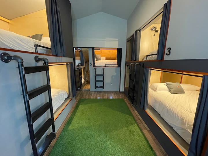 *Niagara/biking/golf/wineries/weddings/groupstays* - St. Catharines