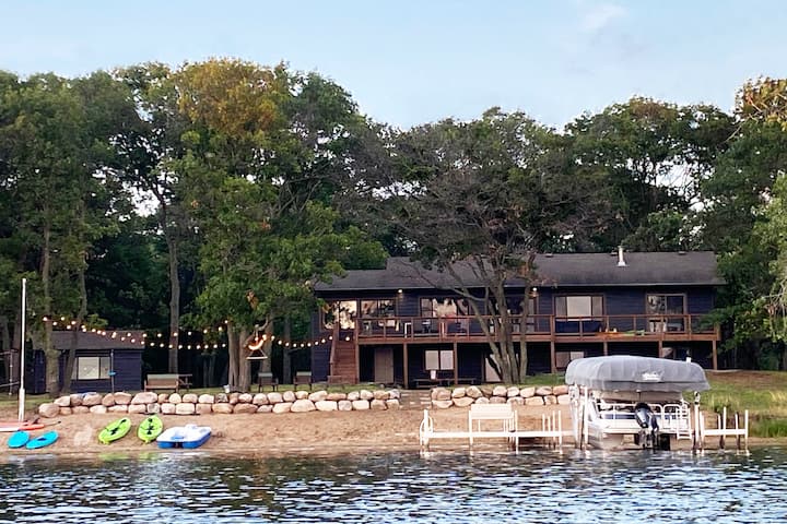 Spacious 6-bedroom Cabin With Great Swimming Beach - Brainerd, MN