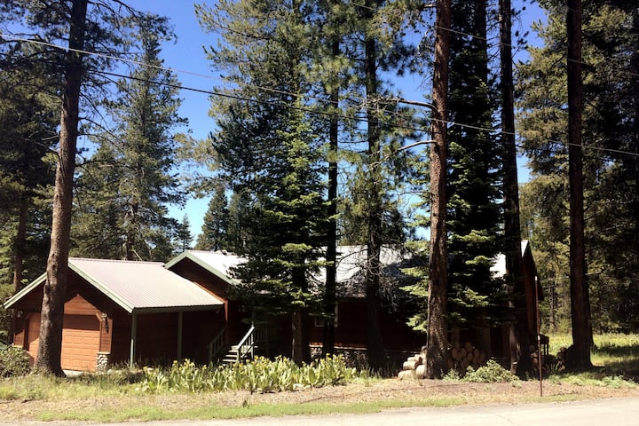 Spacious Mountain Retreat - Truckee, CA