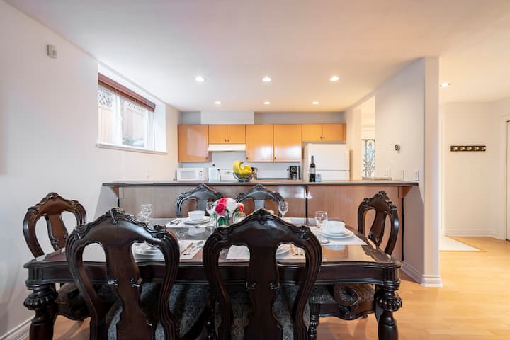 Adorable, 2 Bedrooms In West Vancouver - West Vancouver