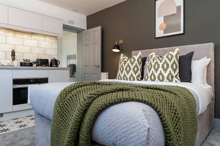 Executive Studio With Free Parking, Wifi & Laundry - Southampton