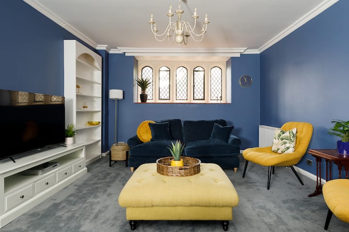 Cloisters Cottage 3-bed In The Cathedral Grounds - Chichester