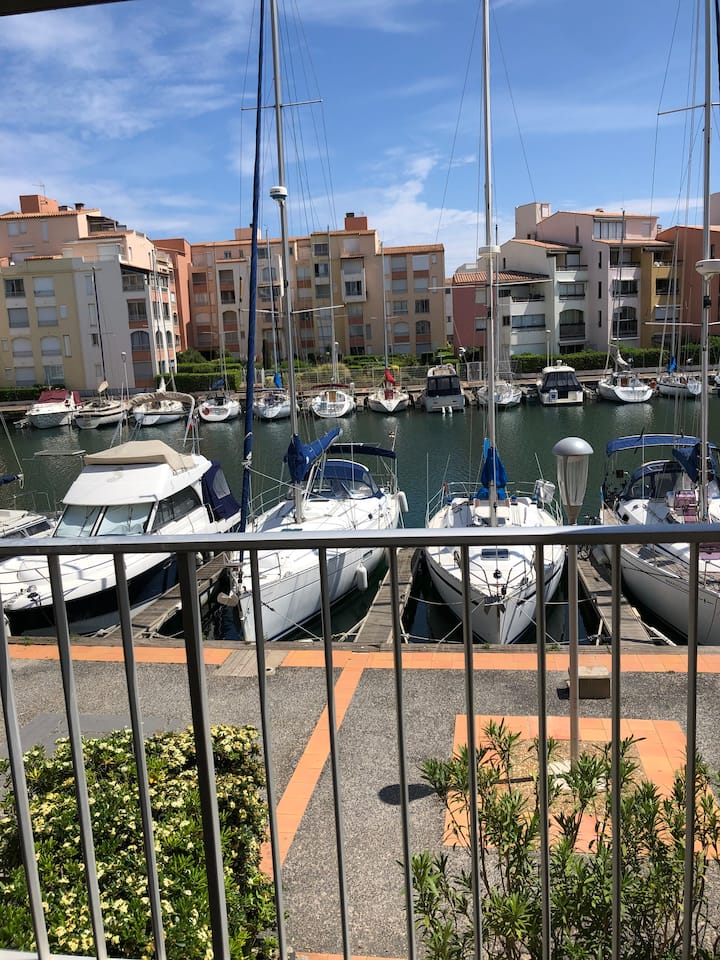 Cap D'agde : Appartement Dans Résidence Calme - Agde