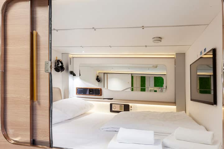 Ljubljana Capsule Hostel: Cozy Capsule For 2 - Ljubljana