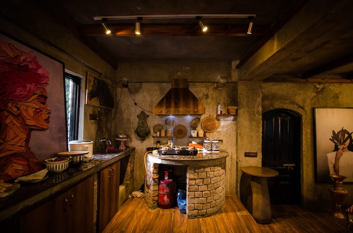 Hushstay X Cheese Cottage - A Designer's Home - Gulmarg
